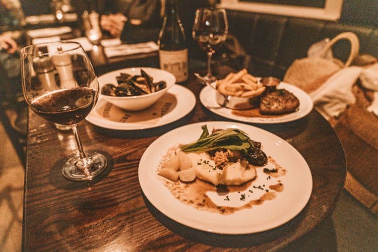 15 California Restaurants To Dine At In Calistoga, Butte, & Sacramento